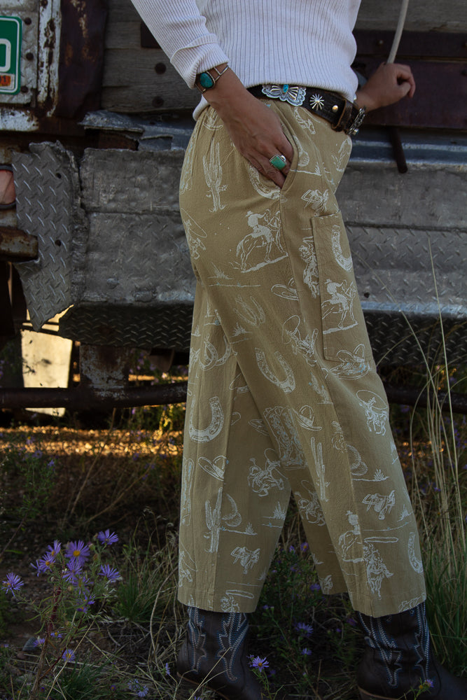 Buckaroo Dessert Pants – The Jewelry Lady