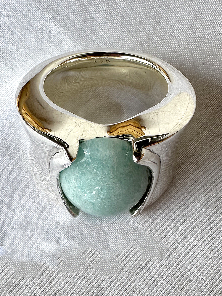 Simon Sebbag - The Jewelry Lady